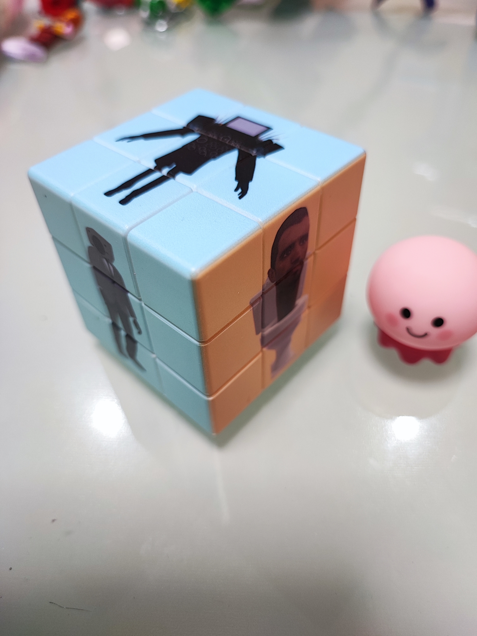 絵柄のついた3×3ルービックキューブを解く | majipon.jp まじポン！